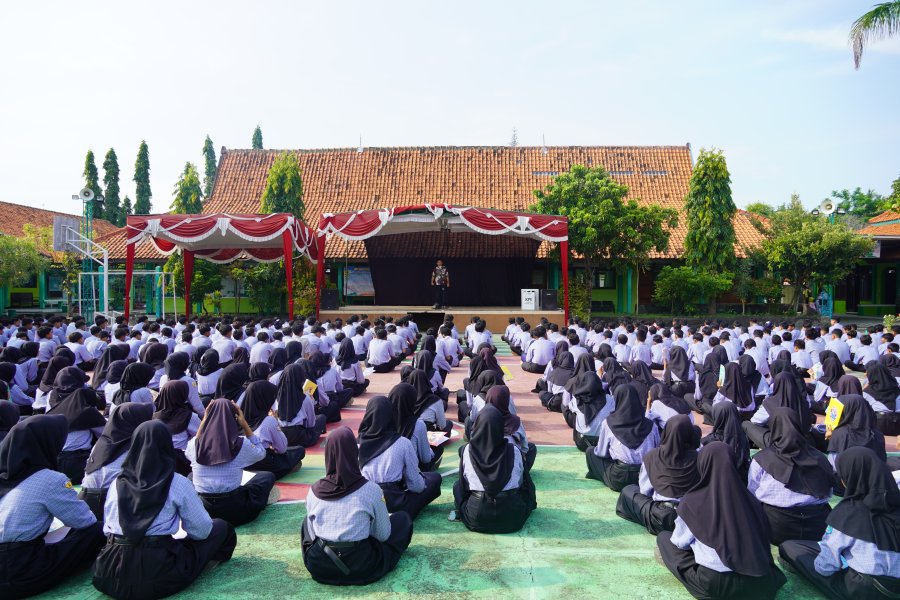 KPU KAB-KENDAL - Voters School Ikhtiar Pendidikan Politik KPU Kendal